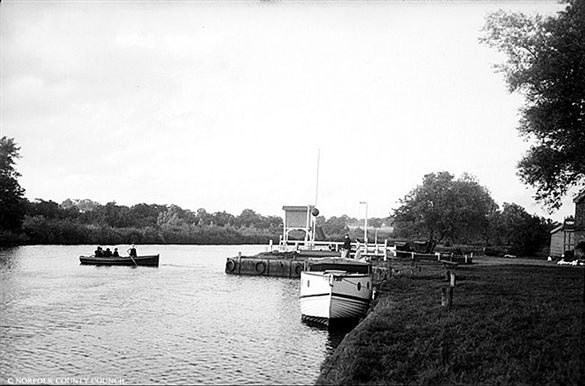 Ferry and Coldham Hall Photo Collection | Surlingham